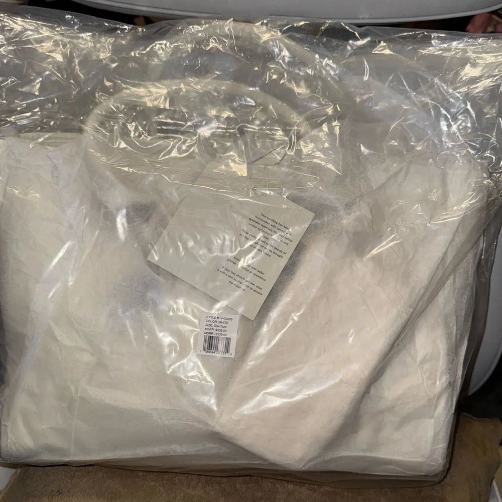 Valentino Orlandi | Bags | Valentino Orlandi Extra Large White Quilted ...
